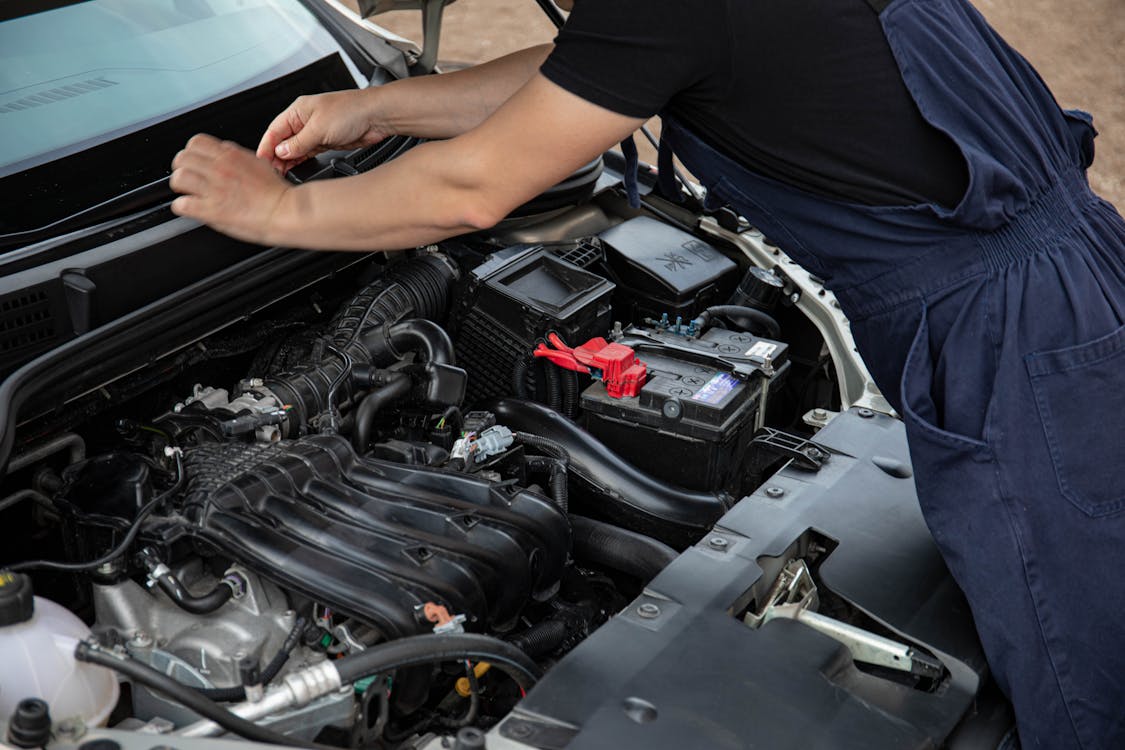 5 Essential Tips for Maximizing Your Car Battery’s Lifespan - Geek Mamas