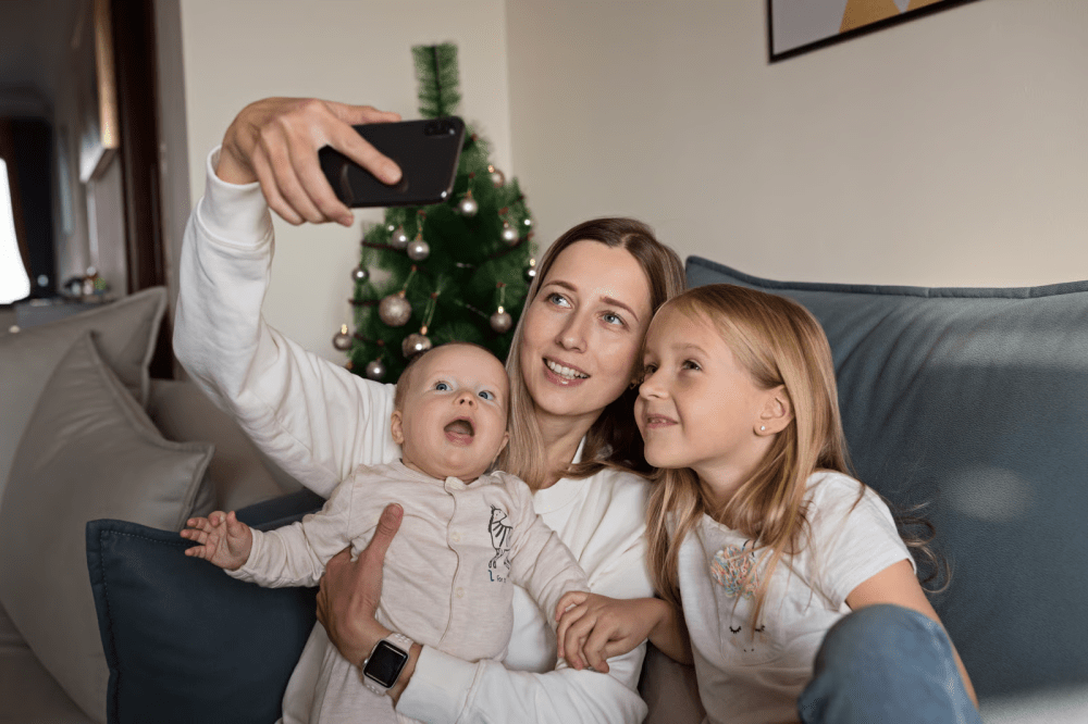 The Busy Mom's Toolkit for Perfect Family Photos: Quick Fixes, Filters ...